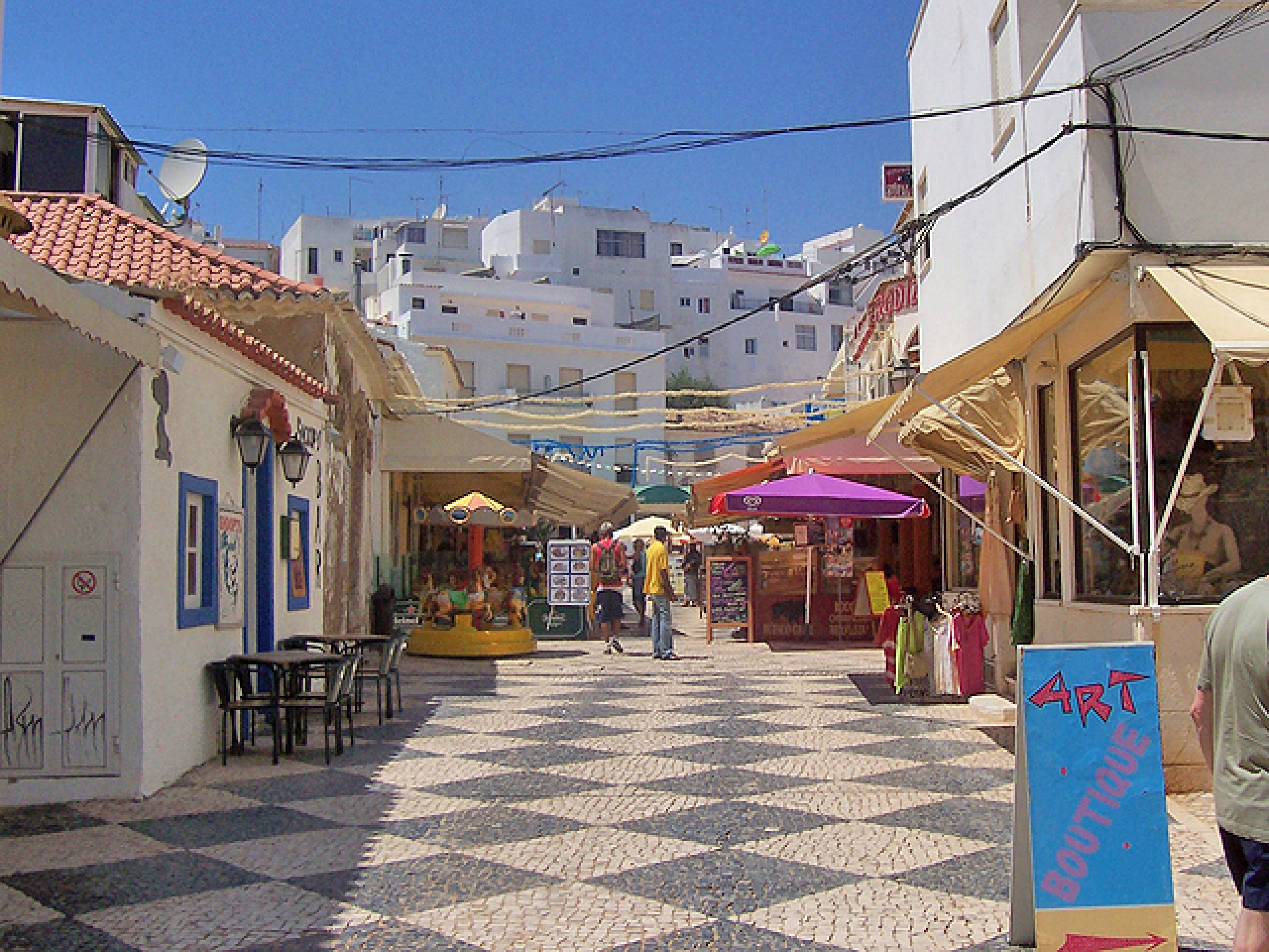 Albufeira, Algarve, Portugalsko, Soukomé rekreační domy,...