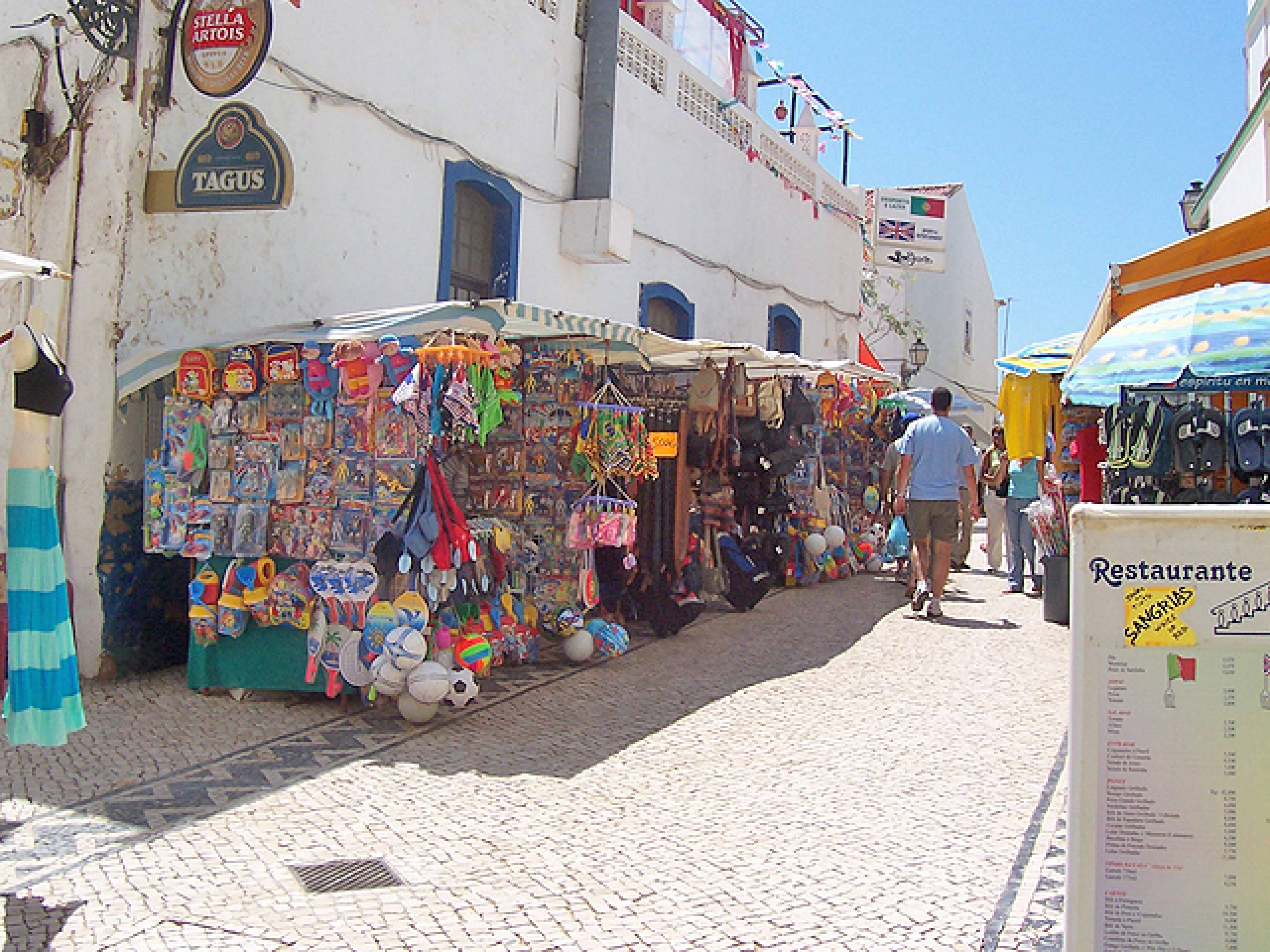 Albufeira, Algarve, Portugalsko, Soukomé rekreační domy,...