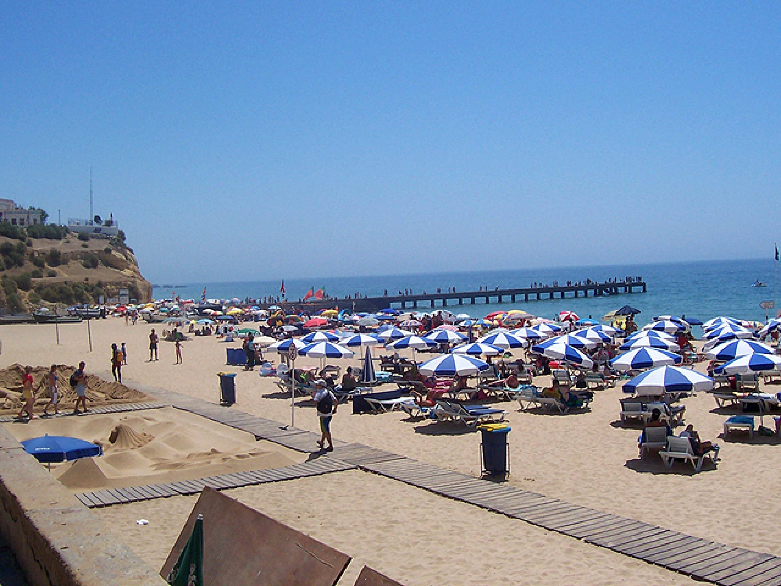Albufeira, Algarve, Portugalsko, Soukomé rekreační domy,...